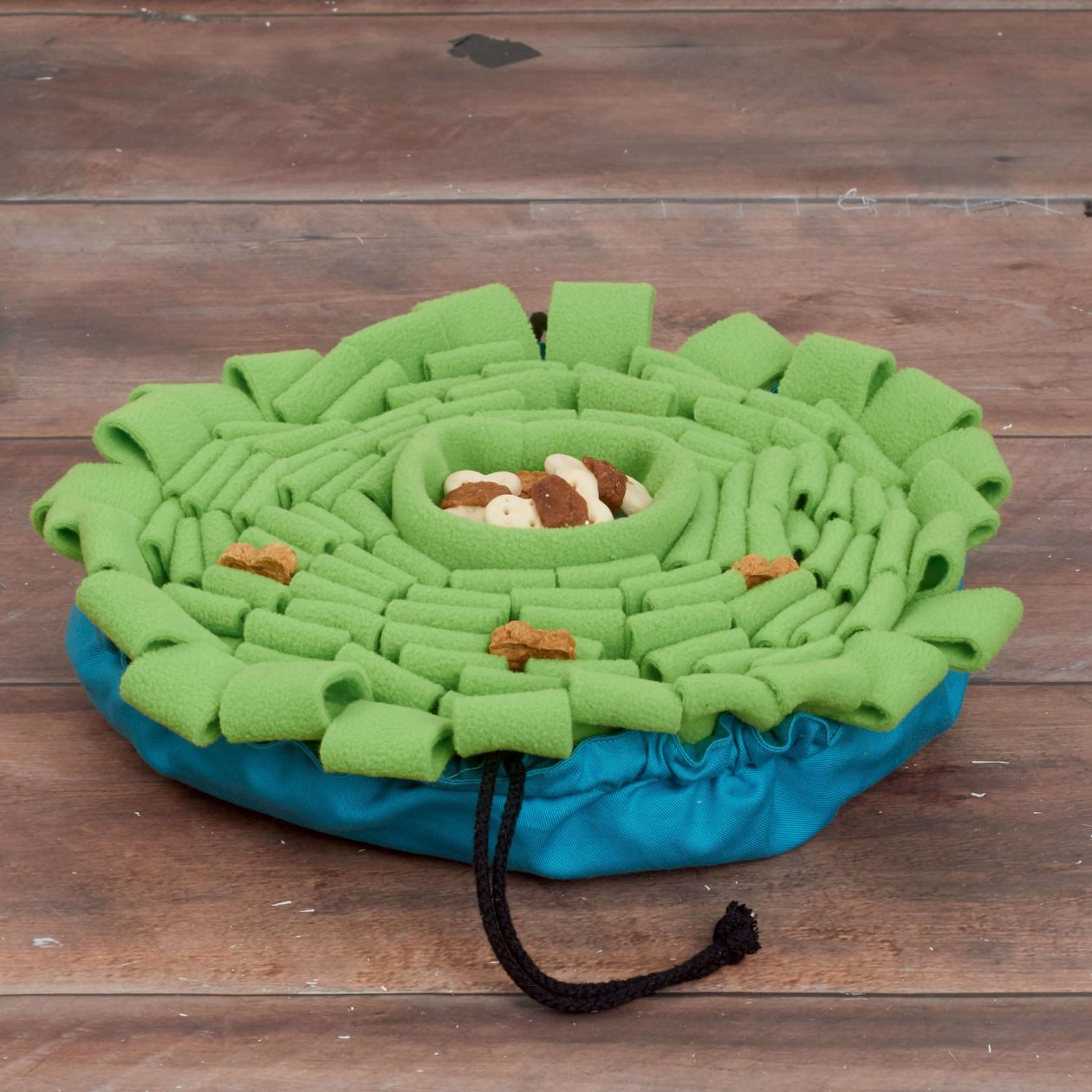 Simplicity Sewing Pattern S9445 Pet Bed in Two Sizes, Chair Cover and ...