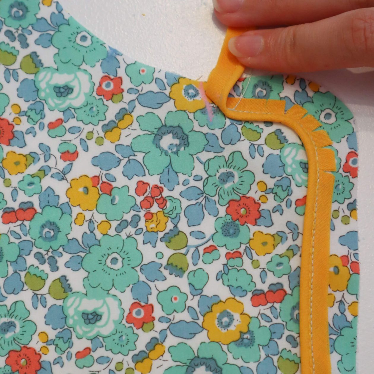 Perfect piped collars - Sewdirect