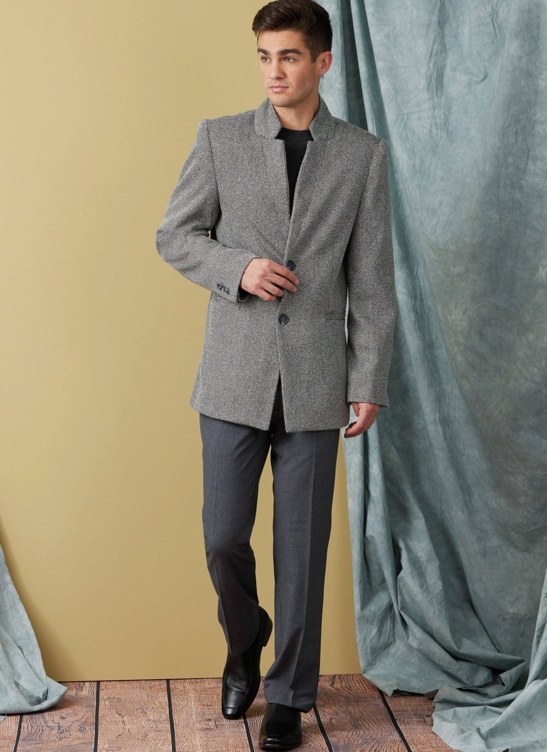 Vogue Patterns V1930 Men’s Coat - Sewdirect