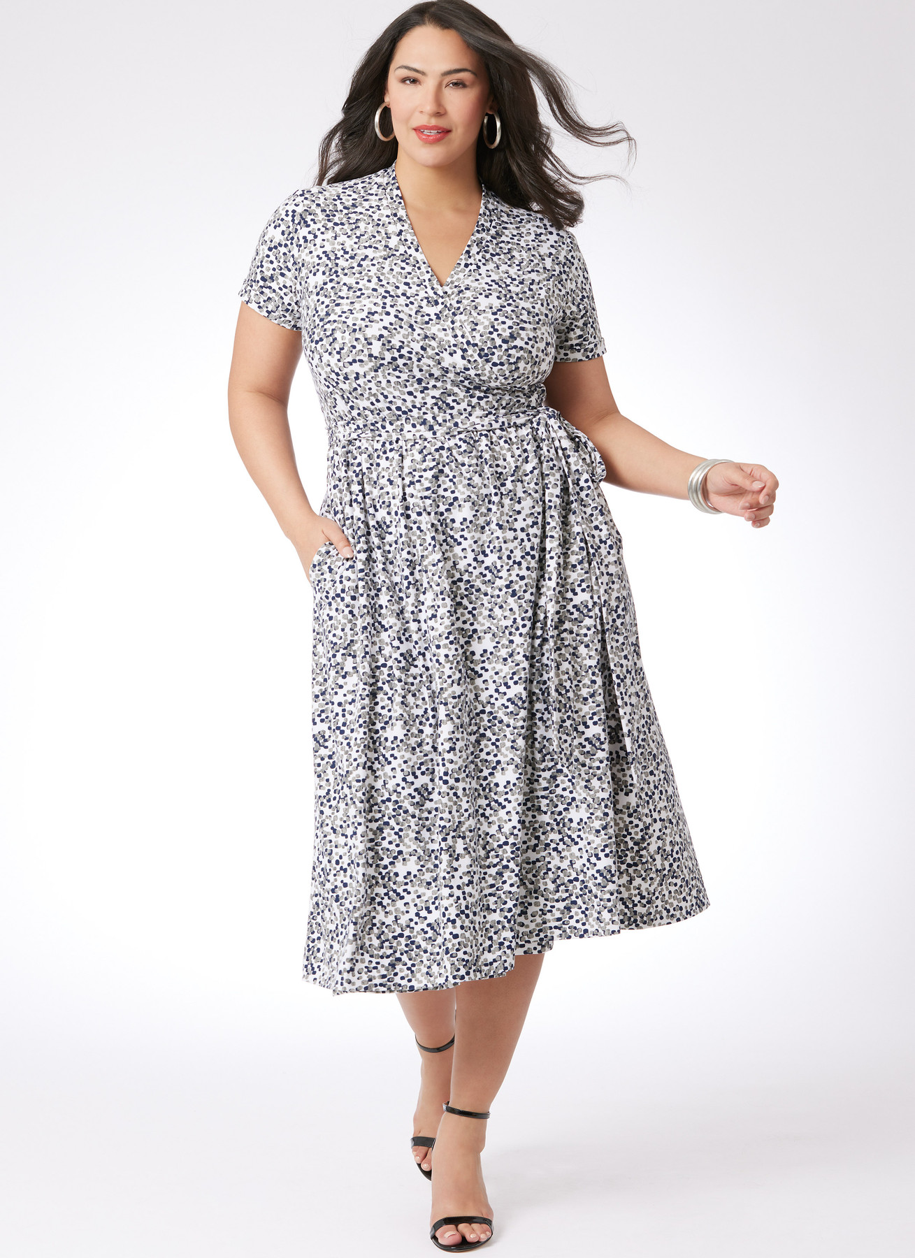 Vogue Patterns V2040 DVF Misses’ Front Wrap Dresses by Diane von ...