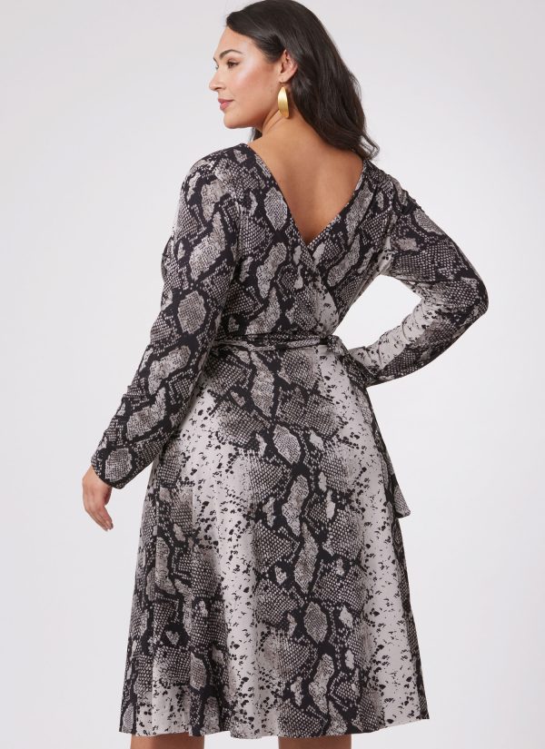Vogue Sewing Pattern V2060 DVF Misses’ Reversible Wrap Dress by Diane ...